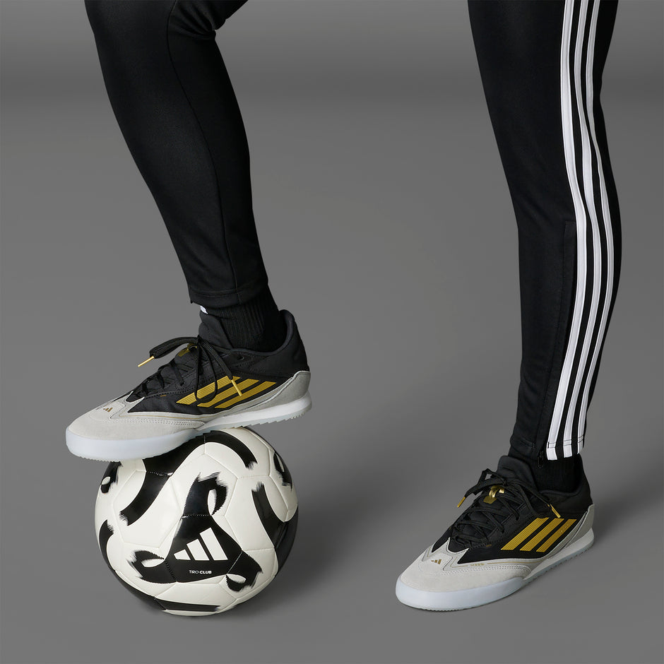 Adidas F50 – Soccer World